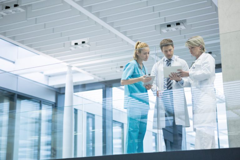 What Technology Do You Need for a Modern Doctor's Office? | Aurosign